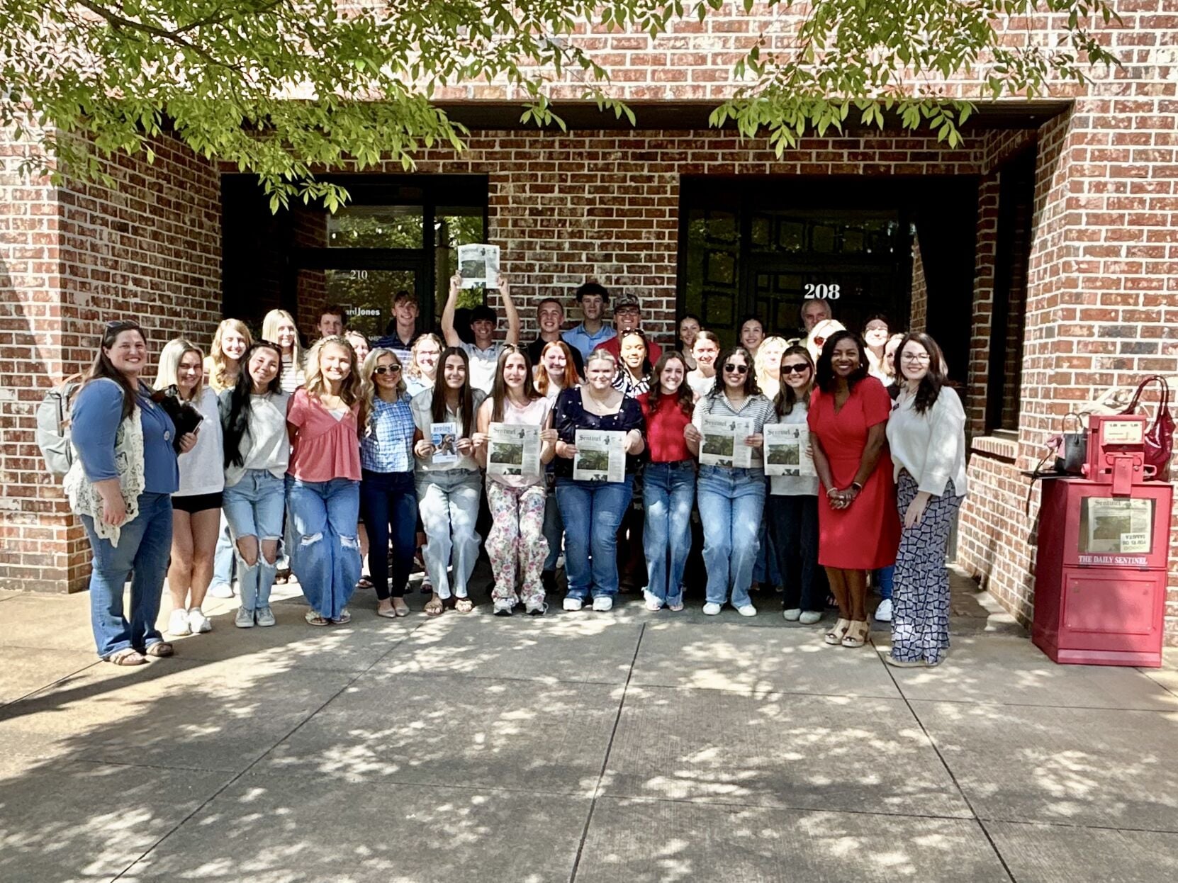 Jackson County Junior Leadership class visits Sentinel during media day ...
