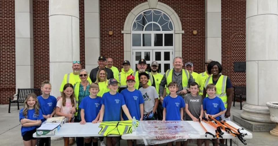 City Council members lead successful PALS Alabama clean-up day | News ...