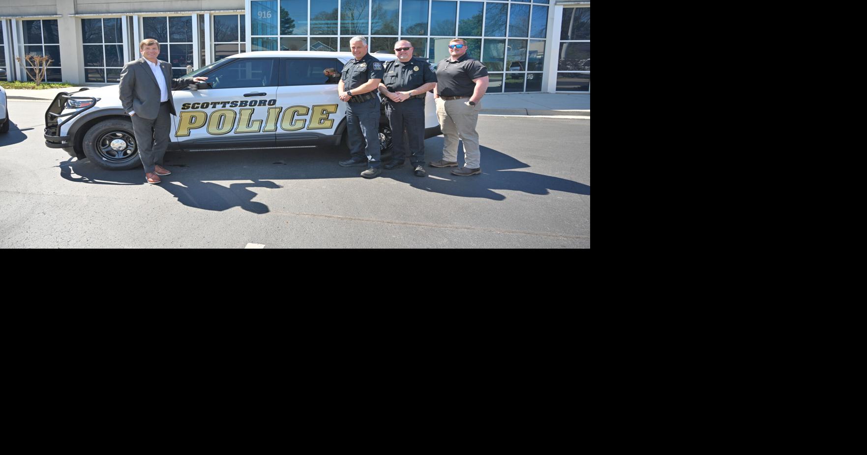 Strong tours Scottsboro Police Department | News | jcsentinel.com
