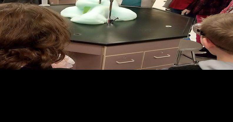 SHS students host holiday-themed science magic show | News | jcsentinel.com