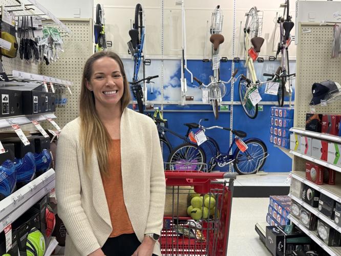 Christmas shoppers grab last-minute gifts | News | jdnews.com