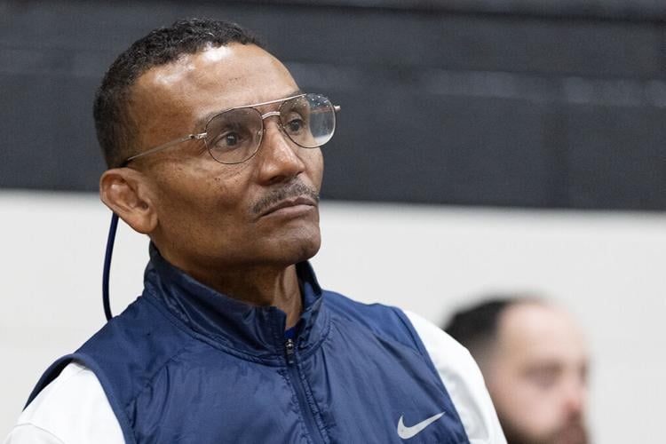 Longtime wrestling coach Maury Vanderpool 'having fun' with Onslow ...