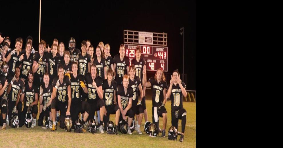 Croatan football celebrates first outright conference title in program ...