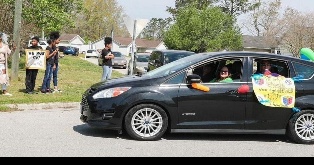 Photos: Summersill Elementary teachers bring love to students | News ...