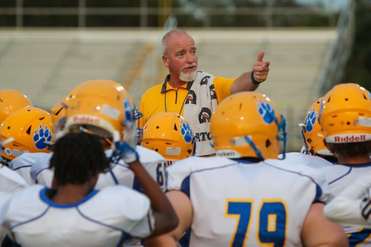 PHOTOS: Richlands at Croatan in Week 8 high school football action ...