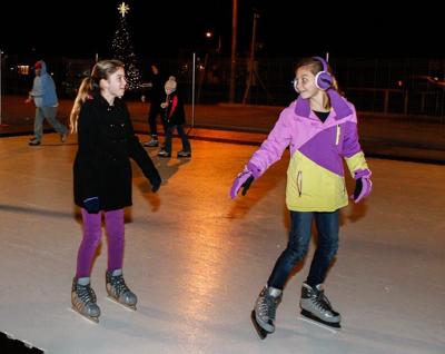 Morehead unveils outdoor ice-skating rink for holidays | News | jdnews.com