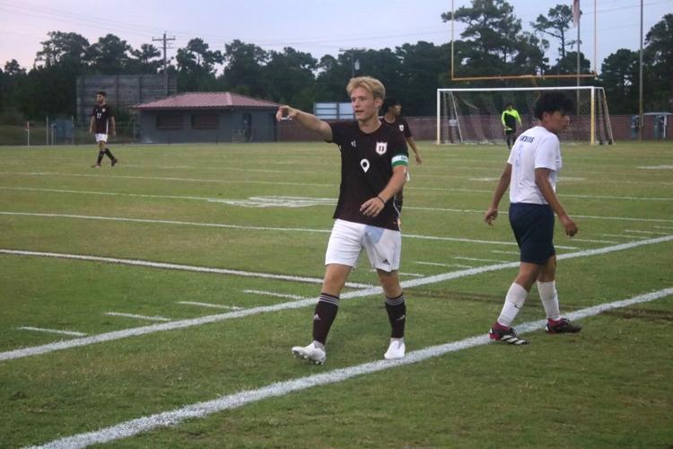 Dixon's Christian Conley, Tyler Gregory adjusting to new soccer team ...