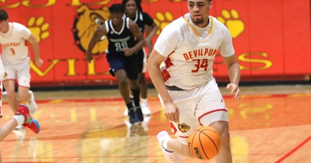 'You don’t want to get in his way': Lejeune's Devon Charles making a ...