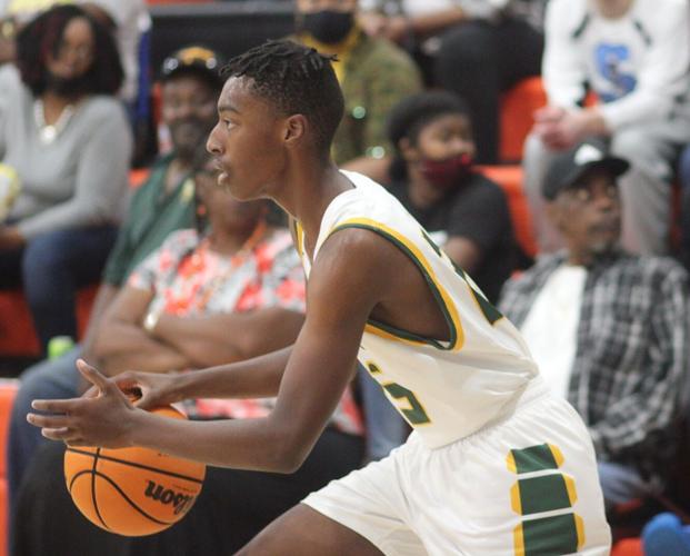 Freshmen, sophomores find key roles for many Onslow County basketball ...