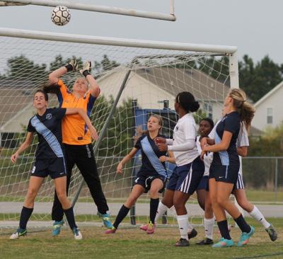 Monarchs rally to defeat Panthers in soccer | Sports | jdnews.com