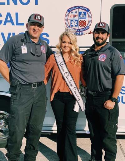 Photo: Miss Onslow County thanks paramedics | Entertainment | jdnews.com