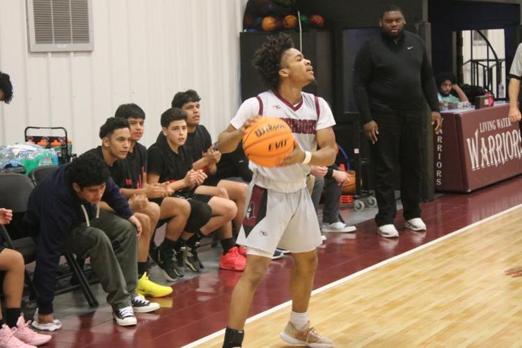 Savion Pepper stepping his basketball game up for Living Water after ...
