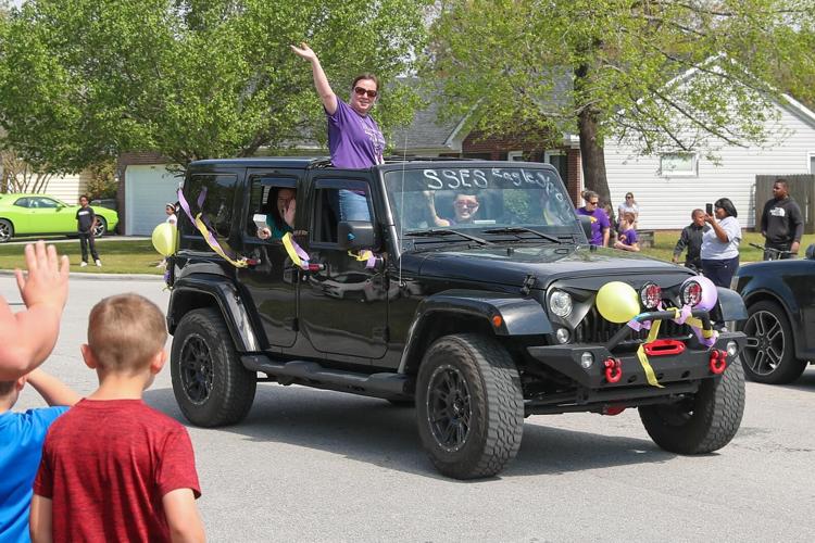 Photos: Summersill Elementary teachers bring love to students | News ...