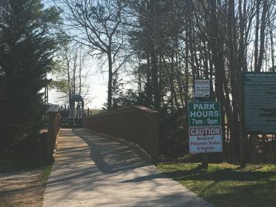Recreation & Parks installs poisonous snakes and reptiles caution sign ...