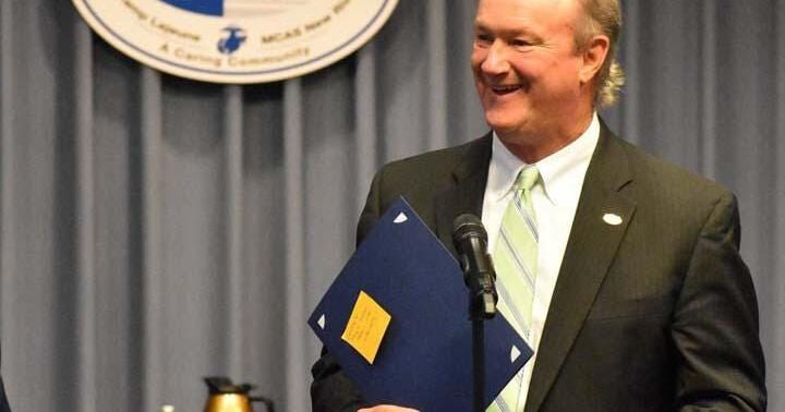 Photo: Mayor Phillips recognized for service | Entertainment | jdnews.com