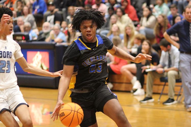 Zarion Walters' 44 points lifts Richlands past Swansboro 90-81 in 2OT ...