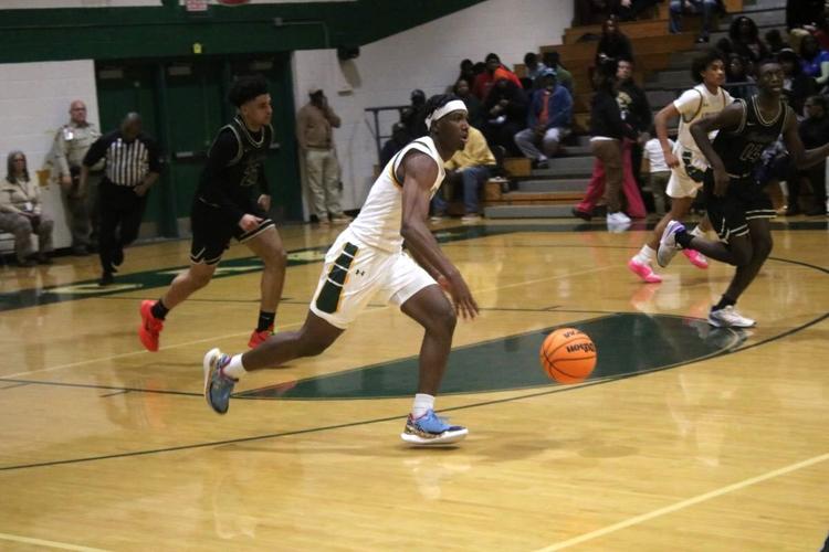 DJ Benbow continues to show off his basketball skills, this time with ...