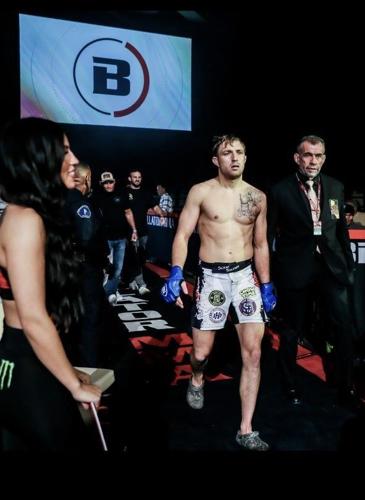 MMA fighter Jeff Creighton honored to "represent" Jacksonville as he ...