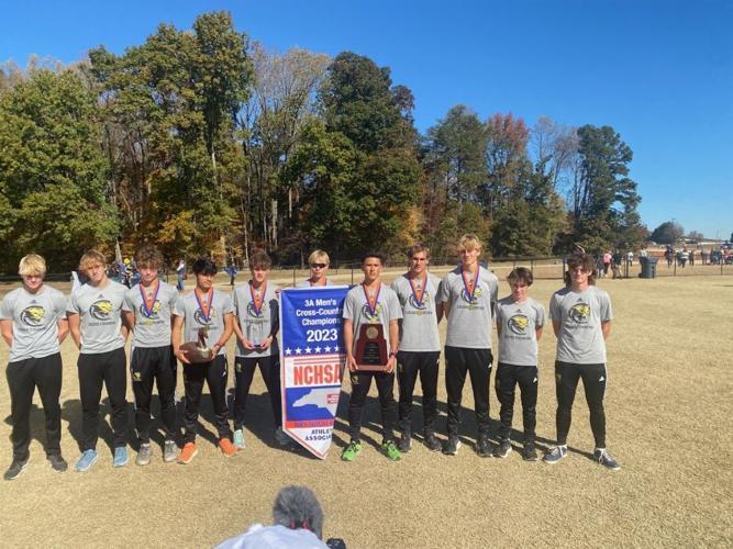 Croatan boys' cross country repeats as state 3-A champion | Sports ...