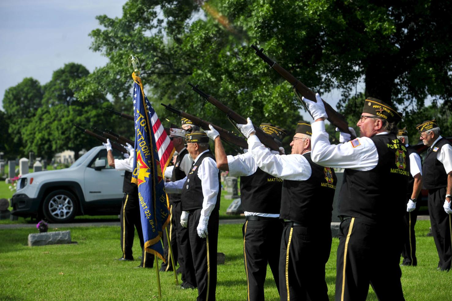 PHOTOS: Follow Mattoon VFW Honor Guard during Memorial Day services
