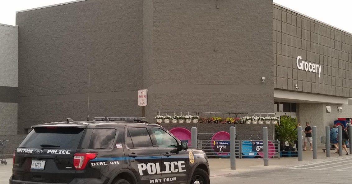 Mattoon Walmart briefly locked down during police investigation Friday