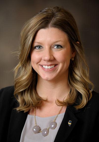 McElwee named vice president with First Mid