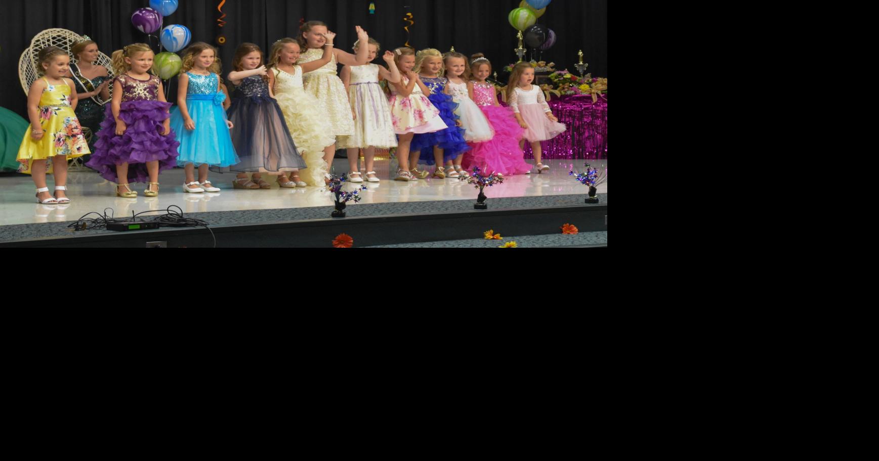 Anslee Stone crowned Little Miss Bagelfest