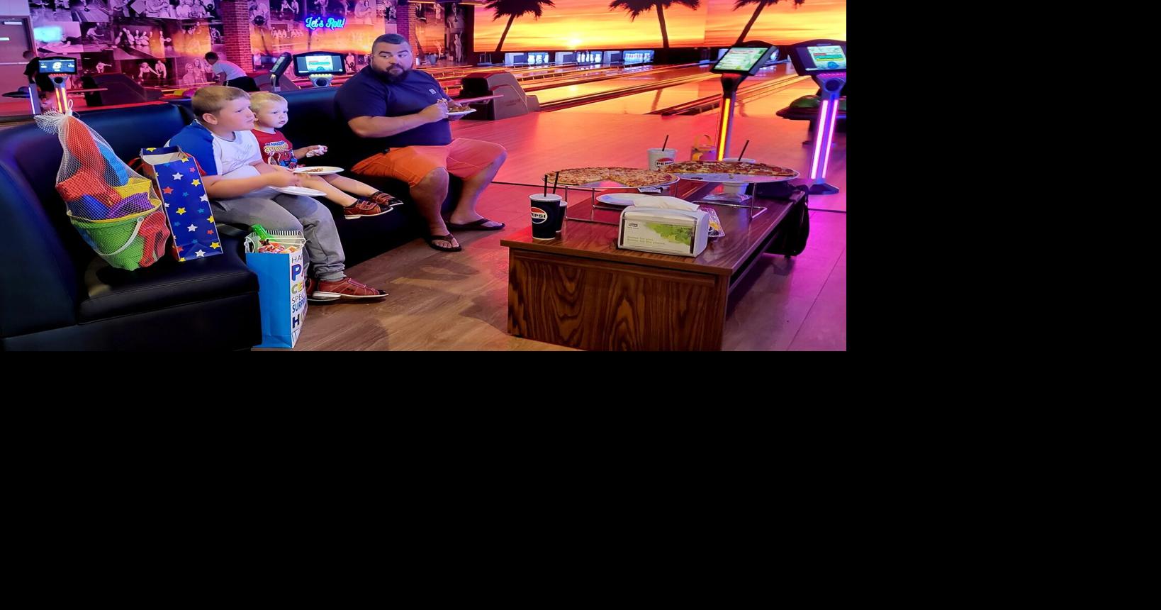 Bowling alley, coffee shop open in downtown Neoga