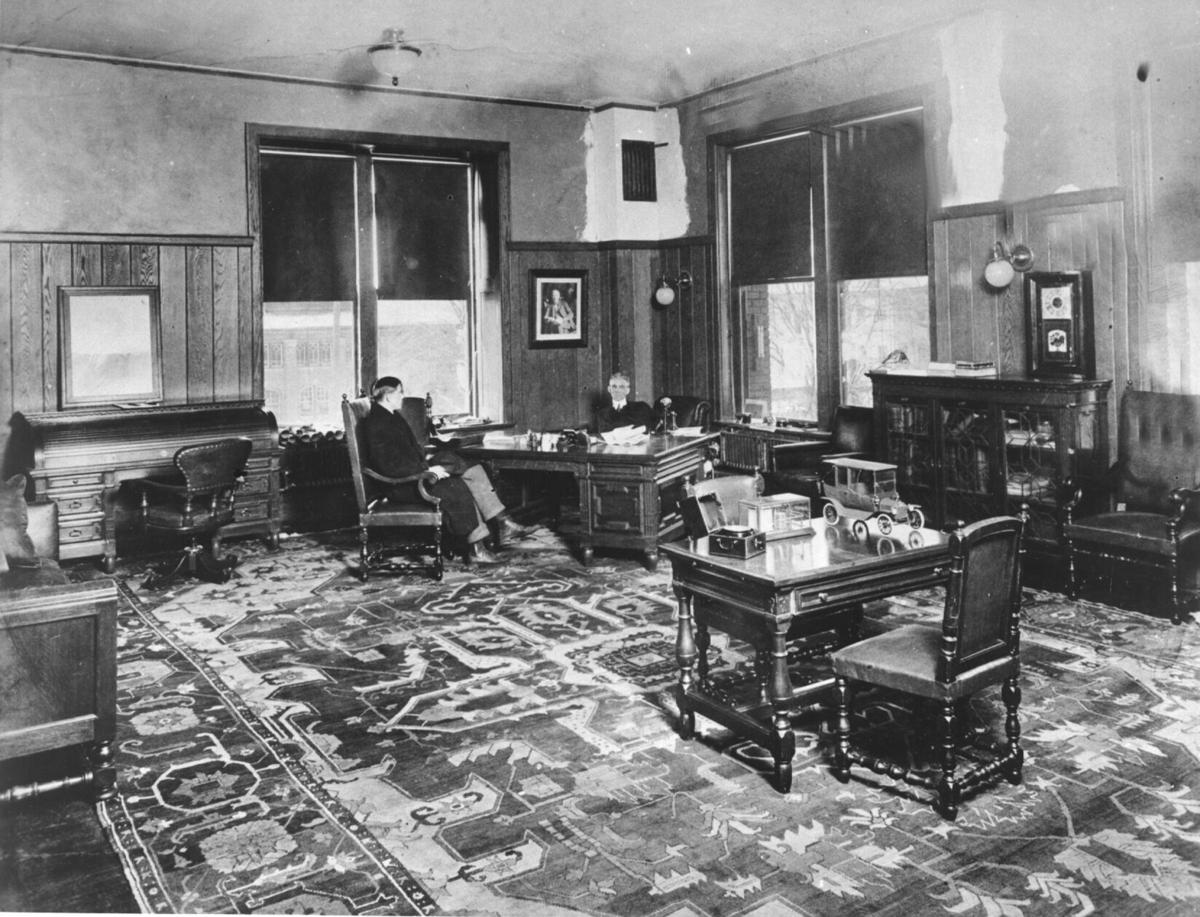 Glancing Back for Jan. 5: Charleston amateur astronomer discovers supernova