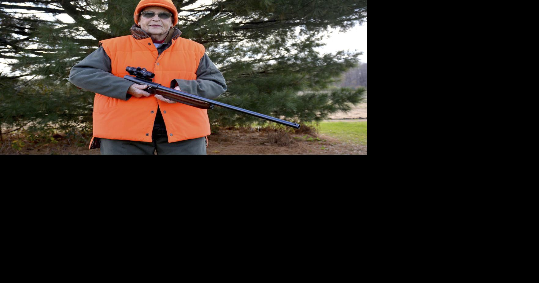 85-year-old Illinois woman still hunting deer since 1958