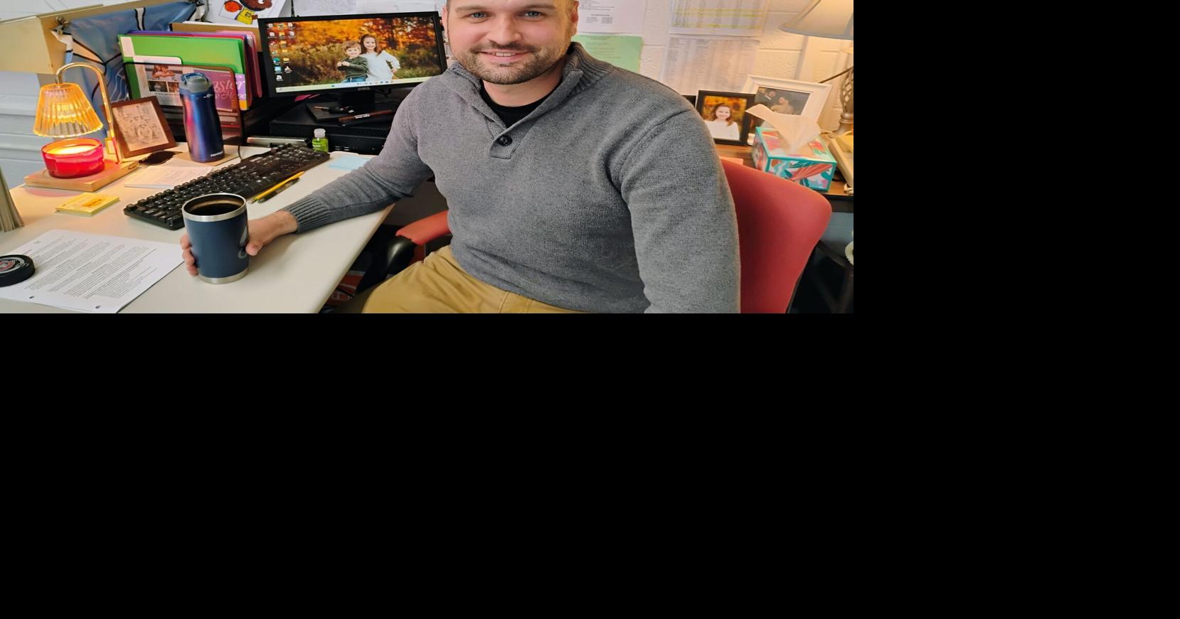 Shelbyville teacher Tim Aberle is a Golden Apple winner