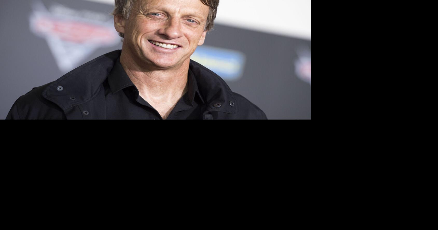 Tony Hawk breaks his leg but isn't retiring