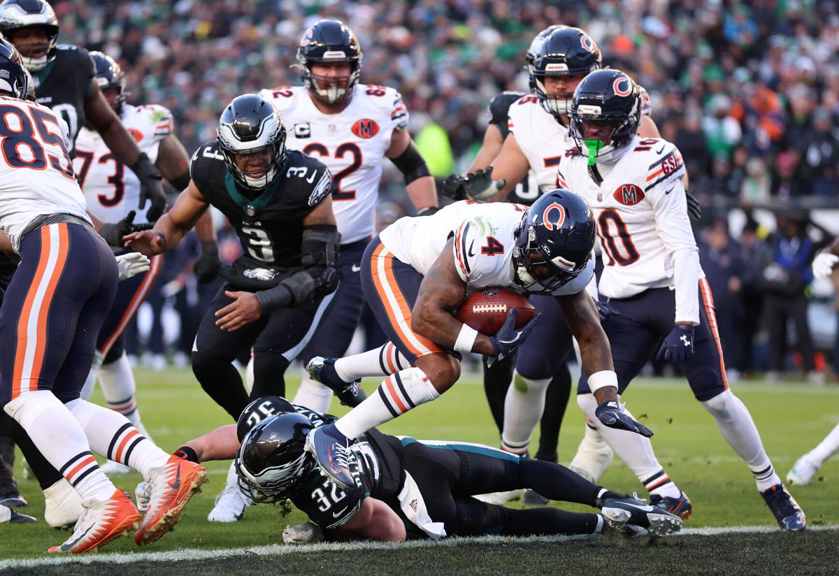 Chicago Bears’ D’Andre Swift and Kyle Monangai ‘electric’