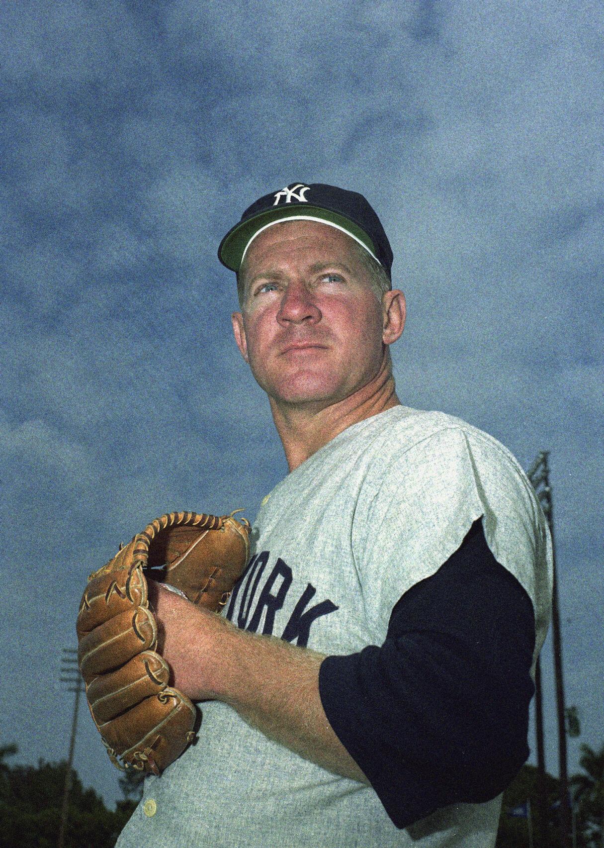 Pitcher Whitey Ford of mighty Yankees dies at 91