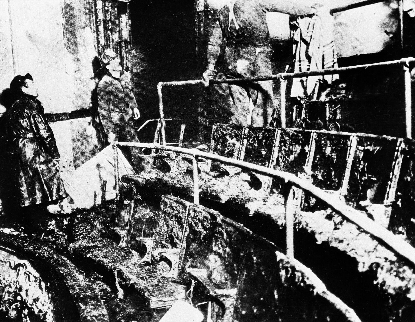 Glancing Back for Dec. 30: Road crews battle 12 inches of snow in Coles Co.