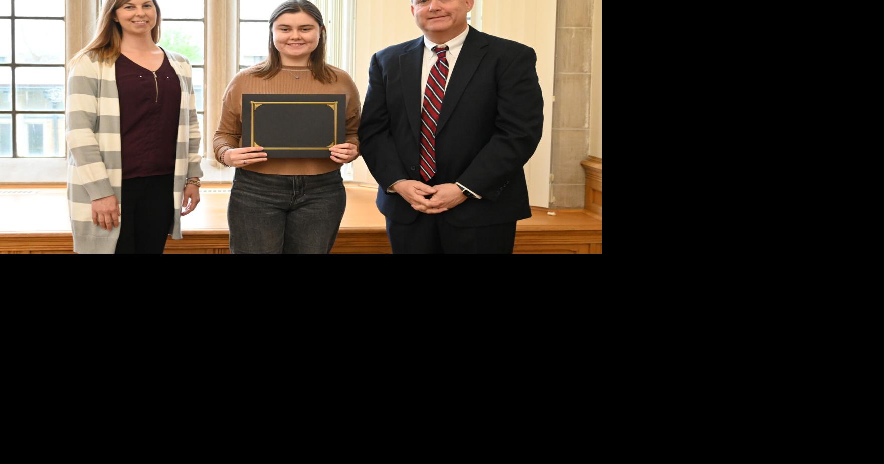 Taylor honored for student research at EIU