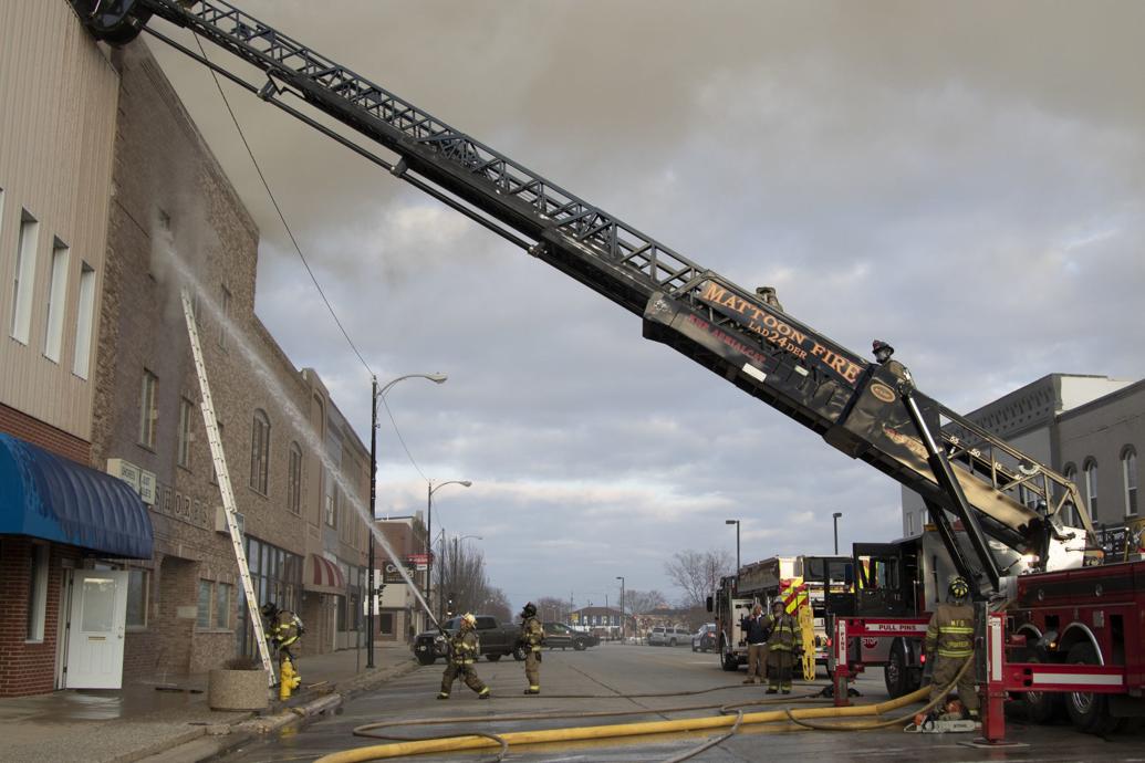 Glancing Back for Feb. 26: 2 people killed in Mattoon apartment fire