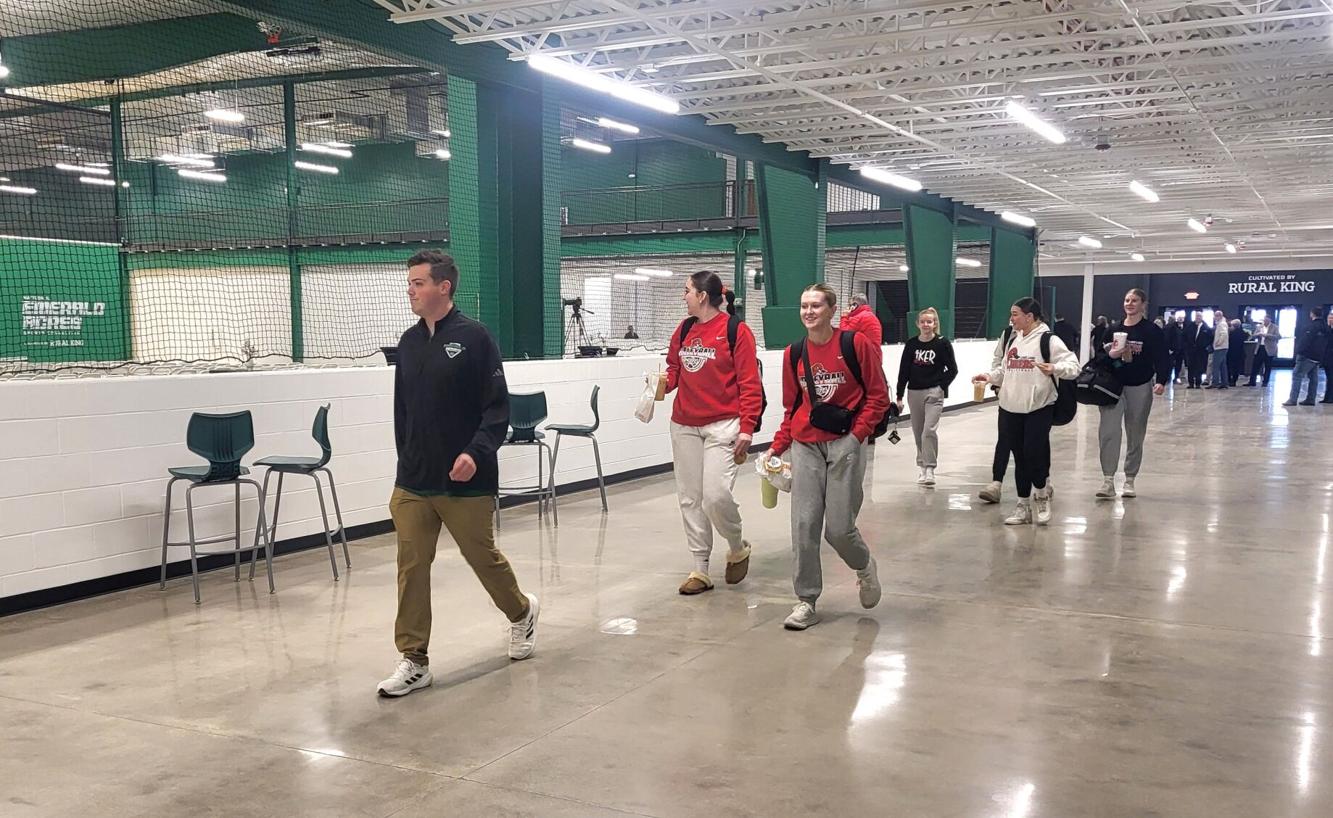 Emerald Acres Sports Connection fieldhouse opens in Mattoon