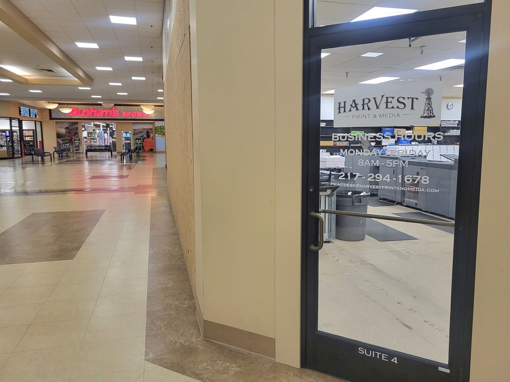 New print shop at Mattoon mall serves Rural King, public