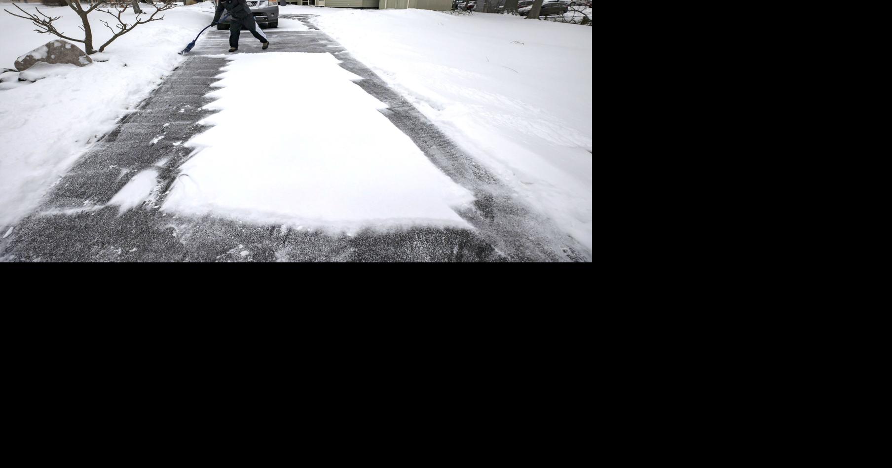 PHOTOS: Locals brave the extreme weather in Decatur