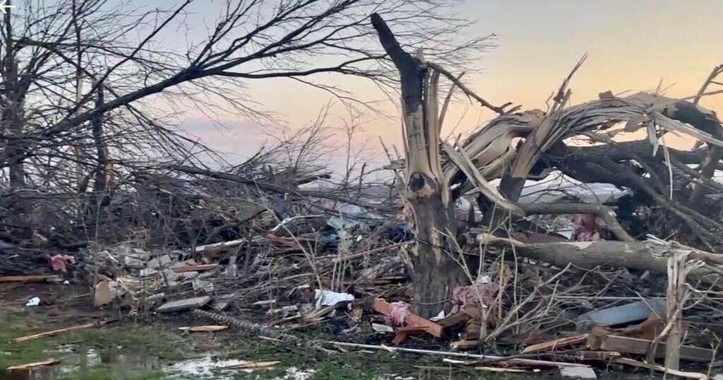 Charleston, Mattoon firefighters help at Robinson tornado scene