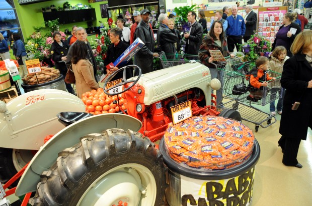 Mattoon County Market becomes first store to be rebranded as Niemanns