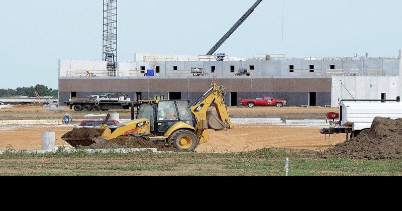 Progress visible at new Neosho Junior High | Local News | joplinglobe.com