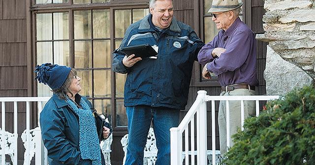 FEMA team helps residents register for federal assistance in wake of ...