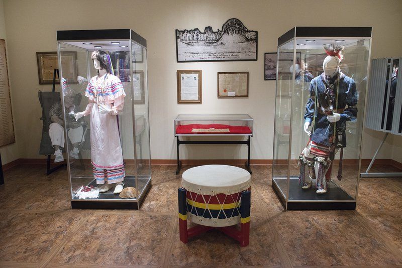 Quapaw Museum, Quapaw, Oklahoma - Te-Mi-Zhi-Ka Pottery by Betty Gaedtke ...