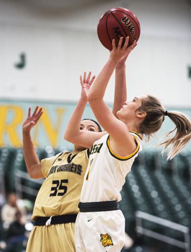 Lacy Stokes earns weekly MIAA honor | Sports | joplinglobe.com