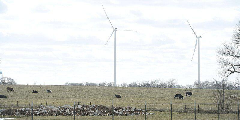 Wind farms nearing completion in Southwest Missouri, Southeast Kansas ...