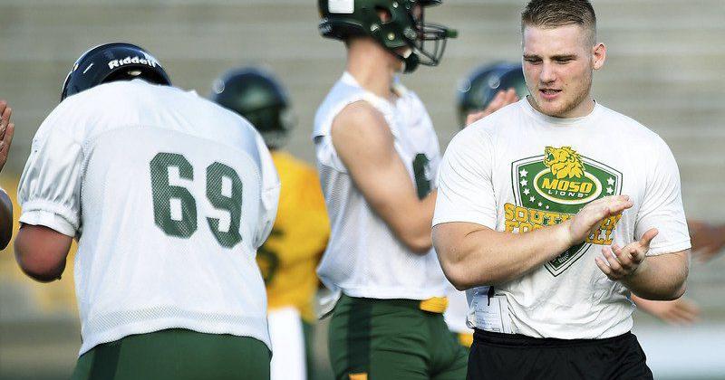 Lions open 2019 season with first practice under head coach Jeff Sims ...