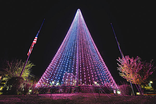 Christmas trees, light shows drawing record crowds to Branson | Local ...