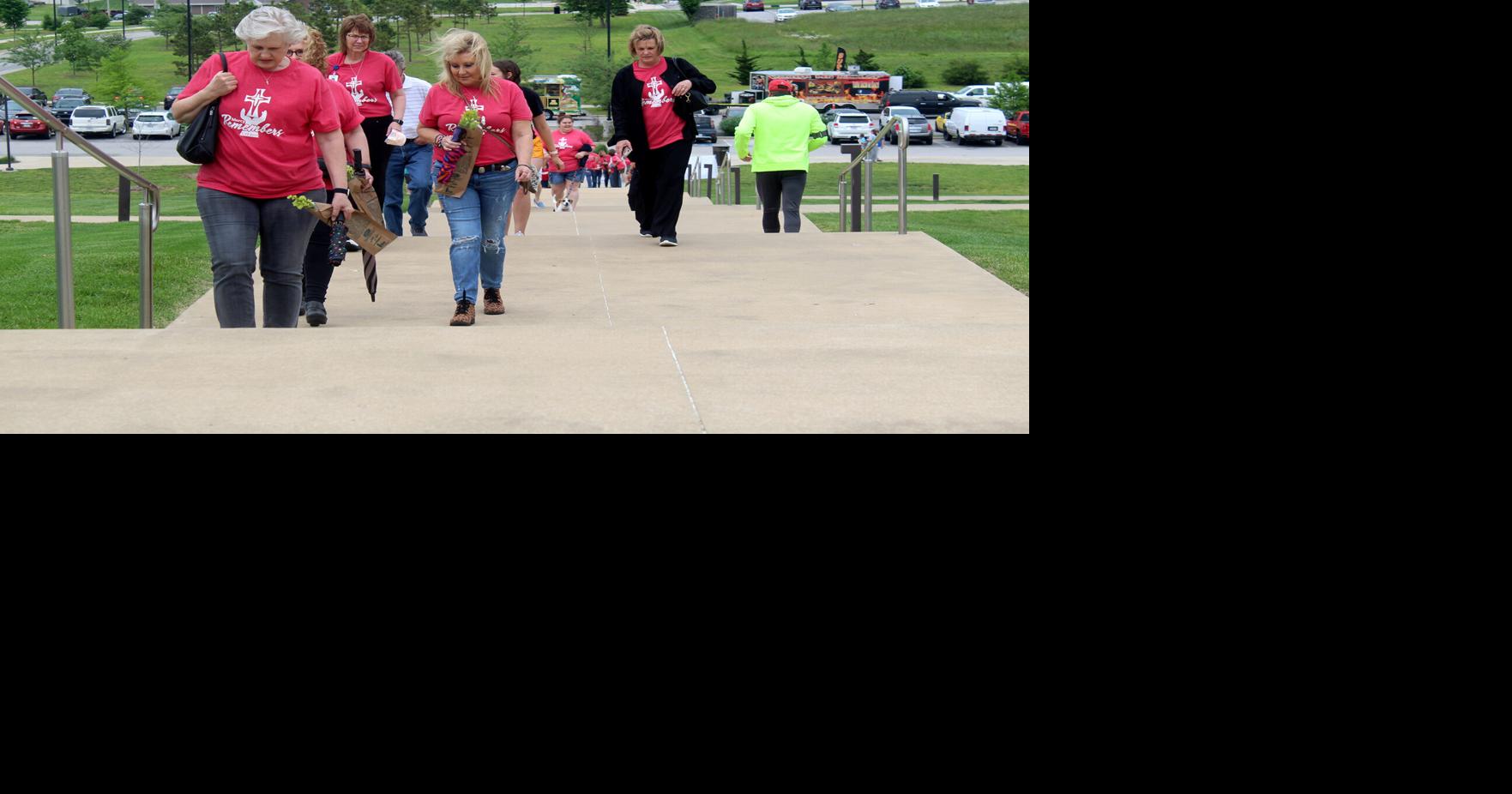 Mercy employees gather for quiet ceremony of remembrance | Local News ...